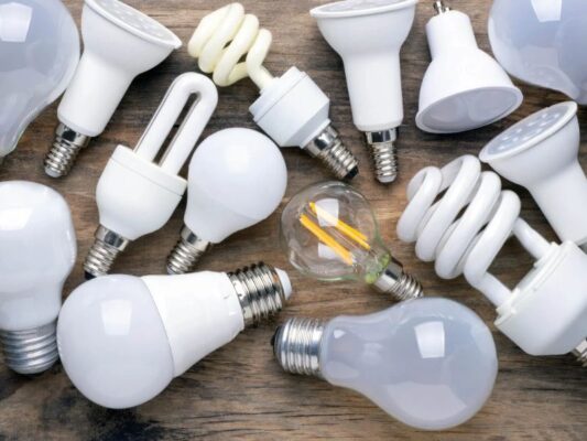Tuổi thọ đèn LED là bao nhiêu? Cách sử dụng đèn LED hiệu quả